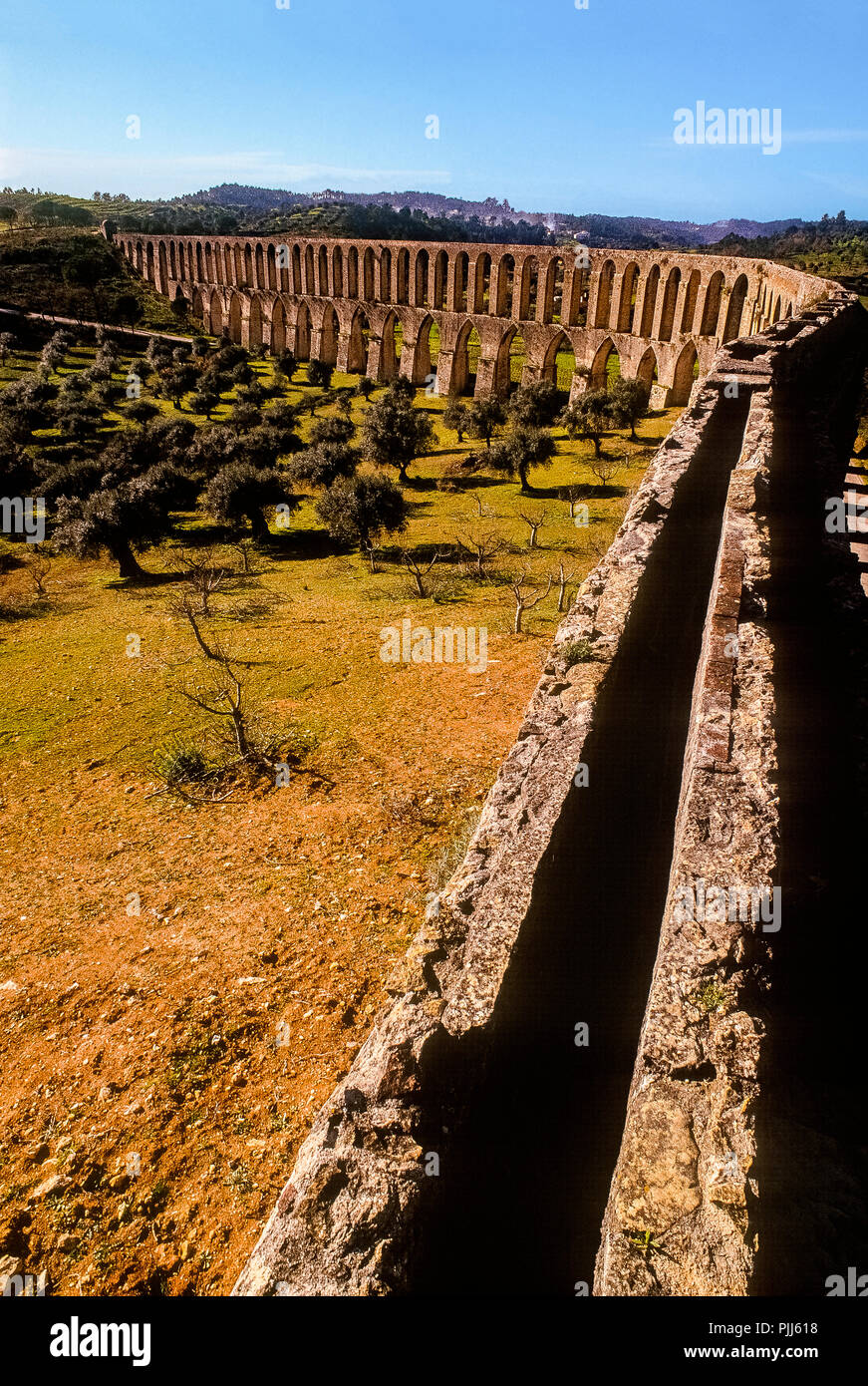 Portugal Tomar Roman aqueduct Stock Photo - Alamy