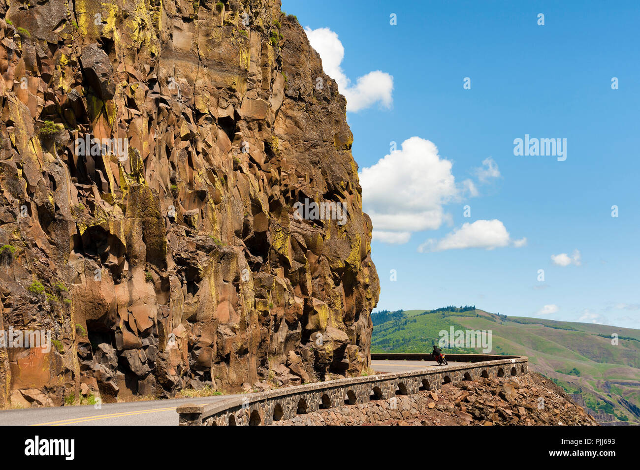 Historical Columbia River Highway winding it's way up to the top of ...
