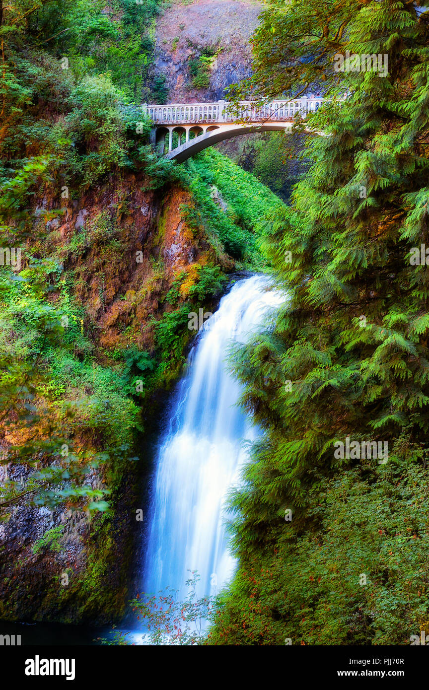 Lower Multnomah Fall and foot bridge, in the Columbia River Gorge, in ...