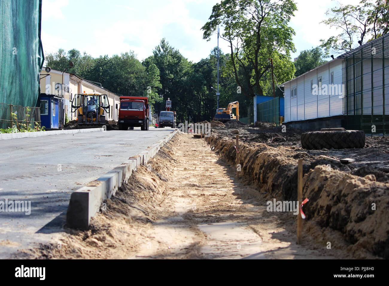 Preparation for the construction of the pavement from the paving slab ...