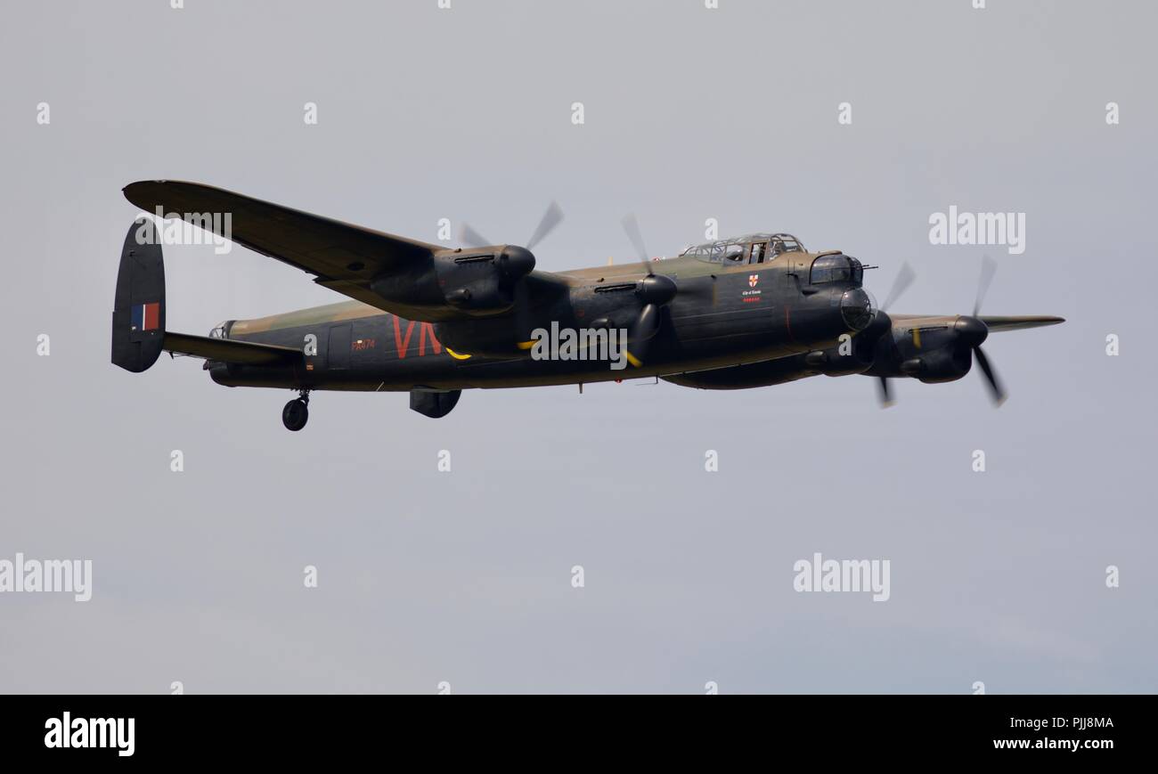 Battle of Britain Memorial Flight - Avro Lancaster PA474 at ...