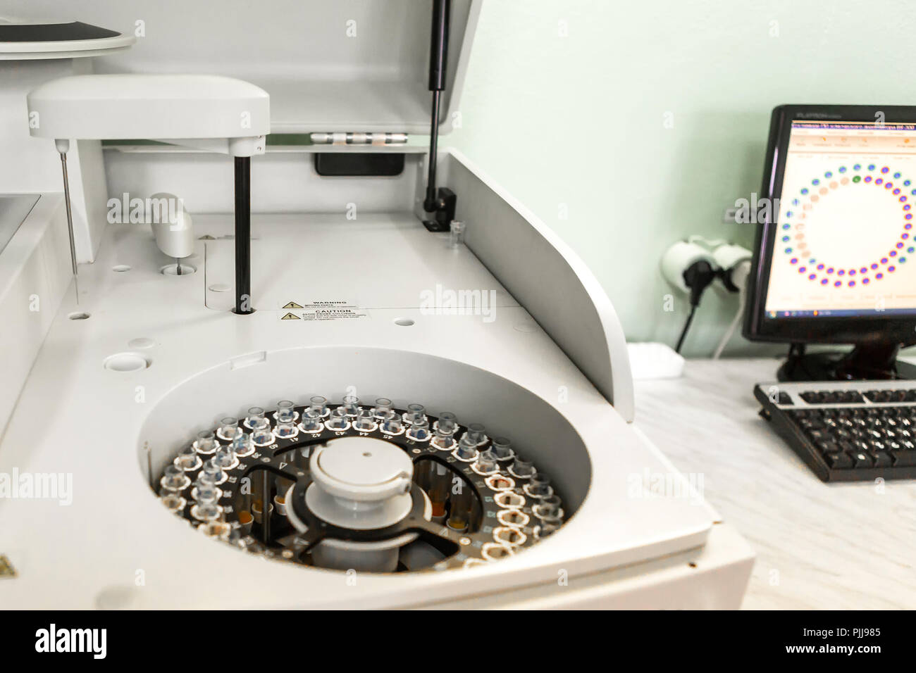 Real laboratory hi-res stock photography and images - Alamy