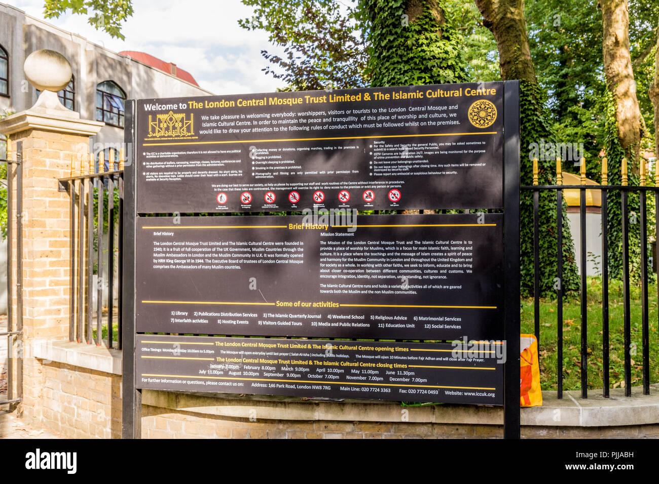 Mosque signage hi-res stock photography and images - Alamy