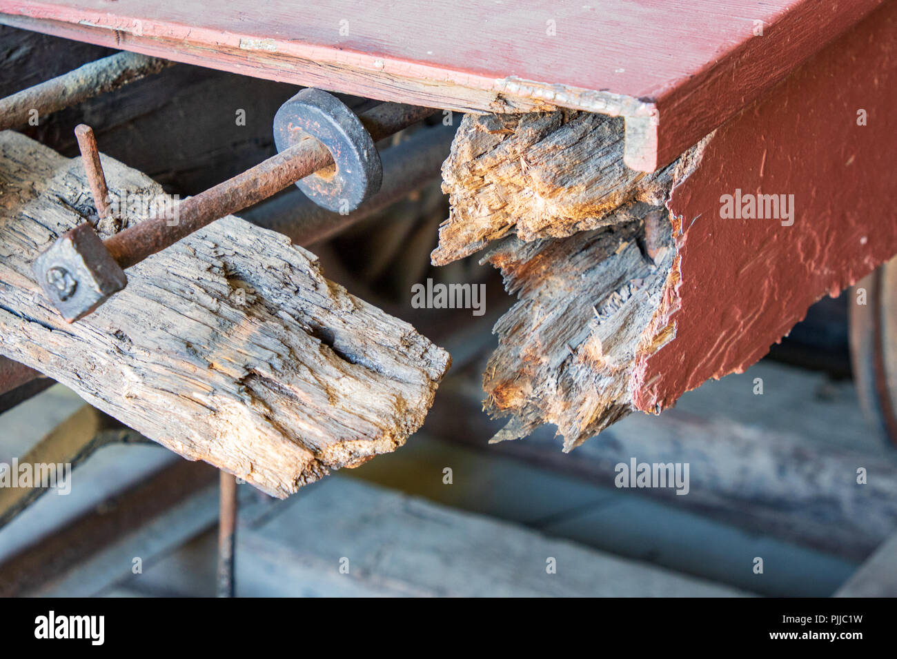 Abandoned boxcar hi-res stock photography and images - Alamy