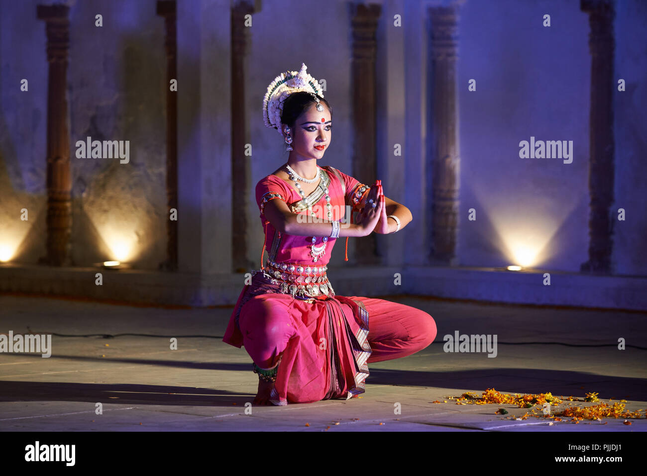 traditional indian dance during Pushkar Mela, Pushkar, Rajasthan, India ...
