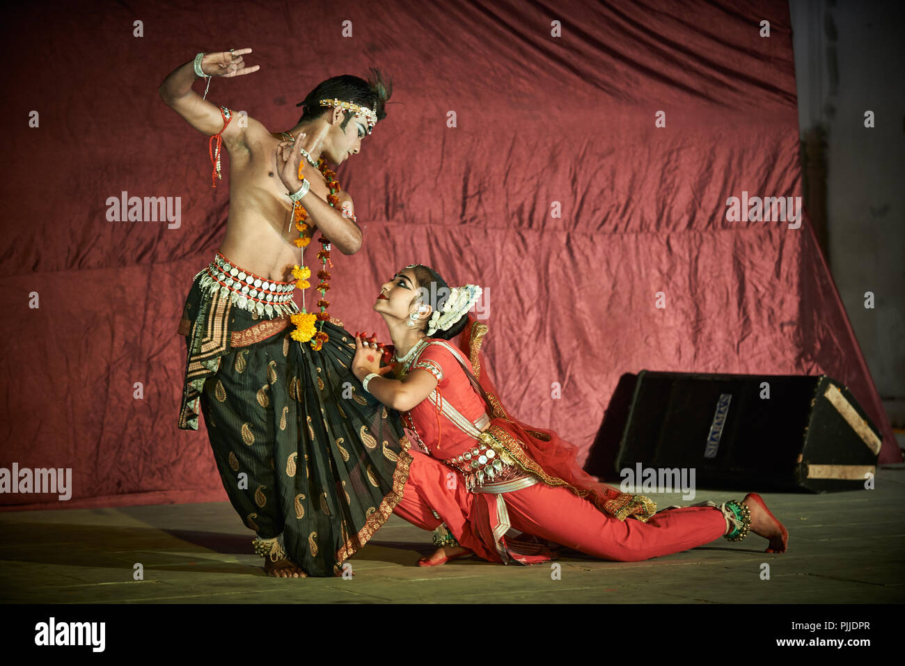 traditional indian dance during Pushkar Mela, Pushkar, Rajasthan, India ...