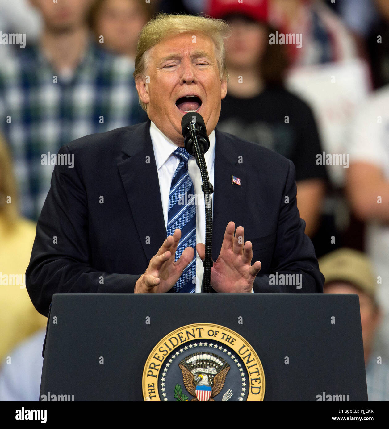 Rimrock auto arena hi-res stock photography and images - Alamy