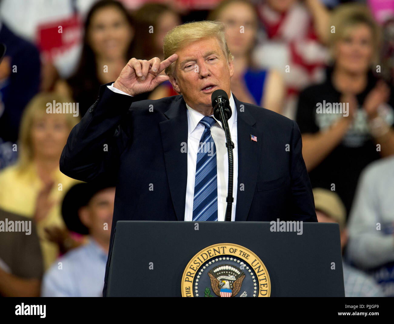 Rimrock auto arena hi-res stock photography and images - Alamy