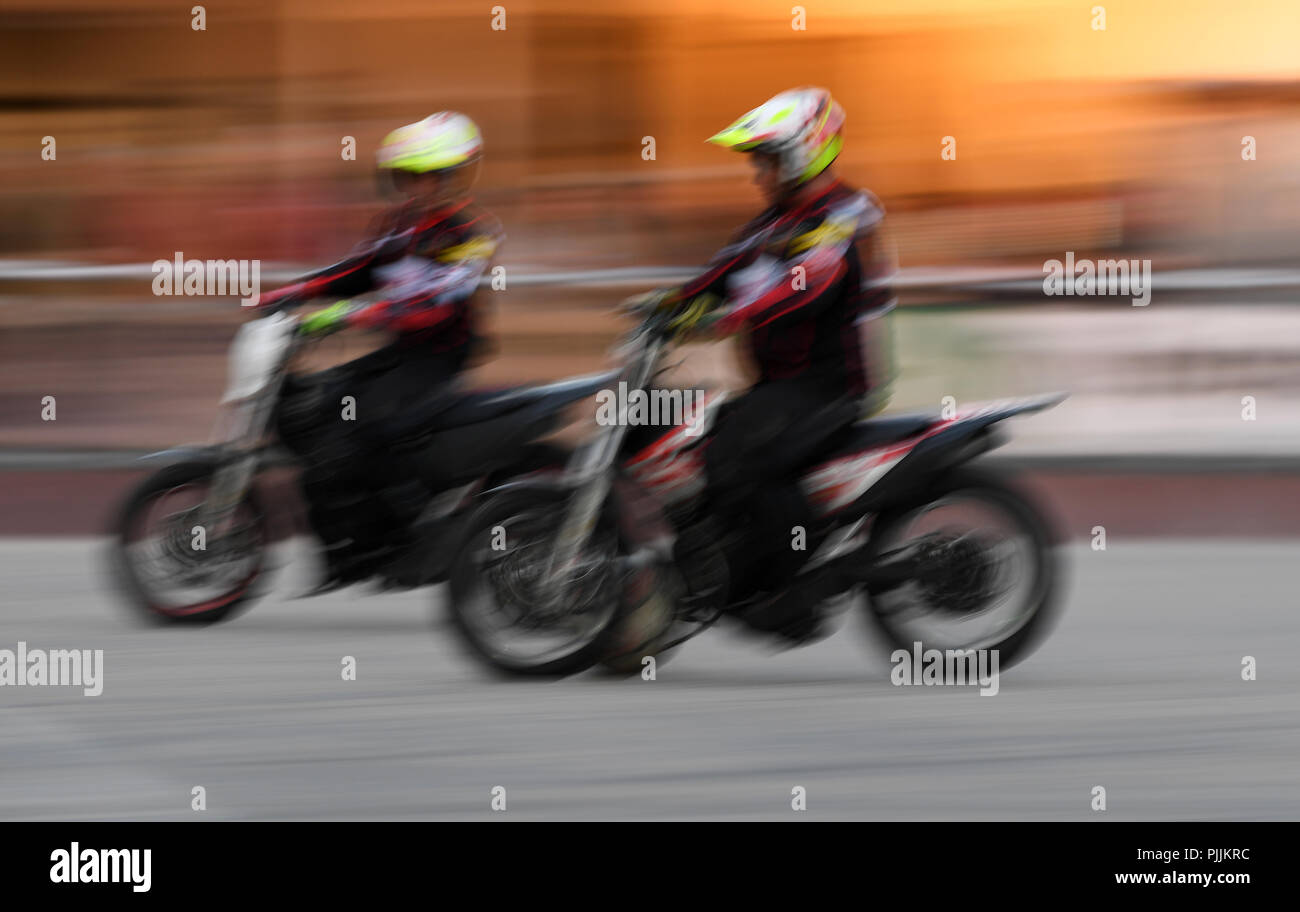 Feature, ornamental picture, wiper. GES / Motorsport / Motoball ...