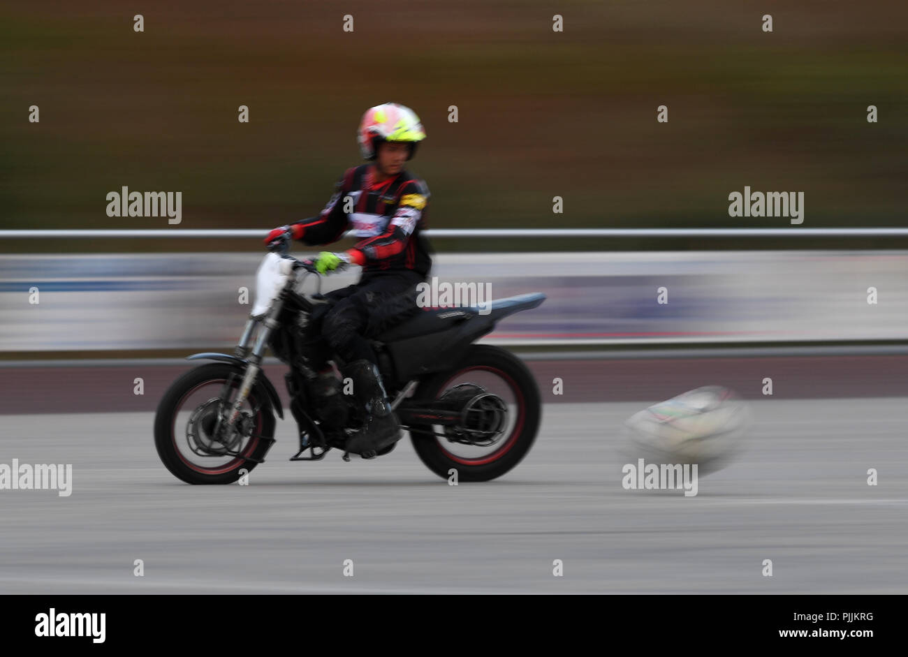 Feature, ornamental picture, wiper. GES / Motorsport / Motoball ...