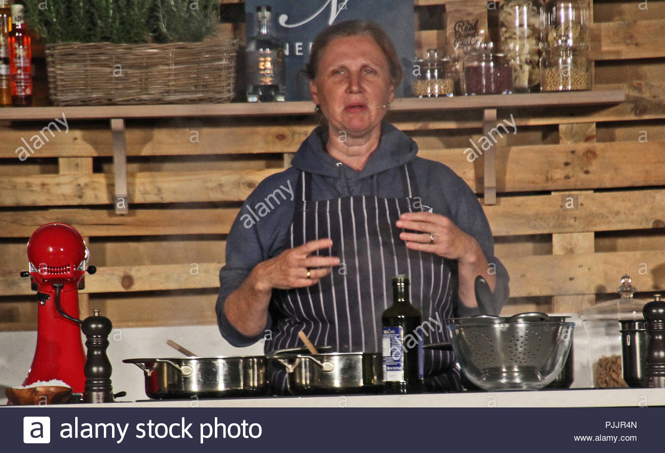 Chef Angela Hartnett Stock Photos & Chef Angela Hartnett Stock Images ...