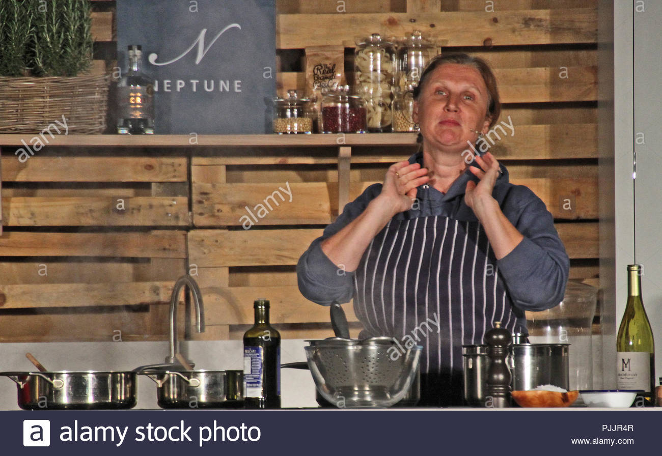 Chef Angela Hartnett Stock Photos & Chef Angela Hartnett Stock Images ...