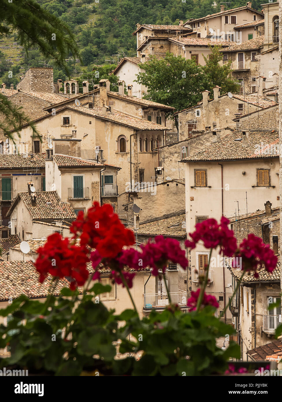 Italy abruzzo scanno house hi-res stock photography and images - Alamy