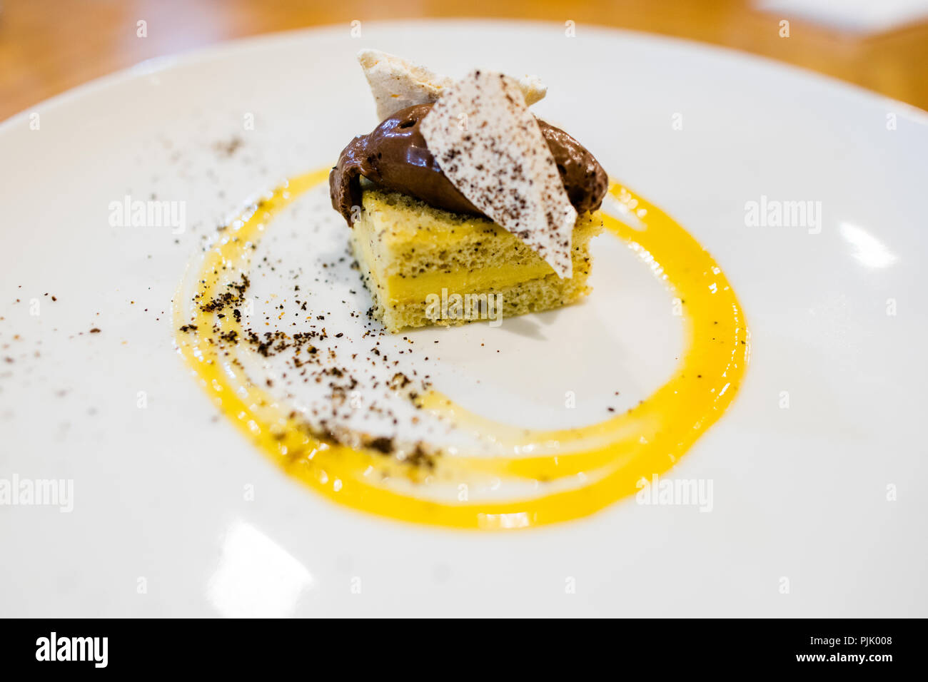 High end pastry hi-res stock photography and images - Alamy