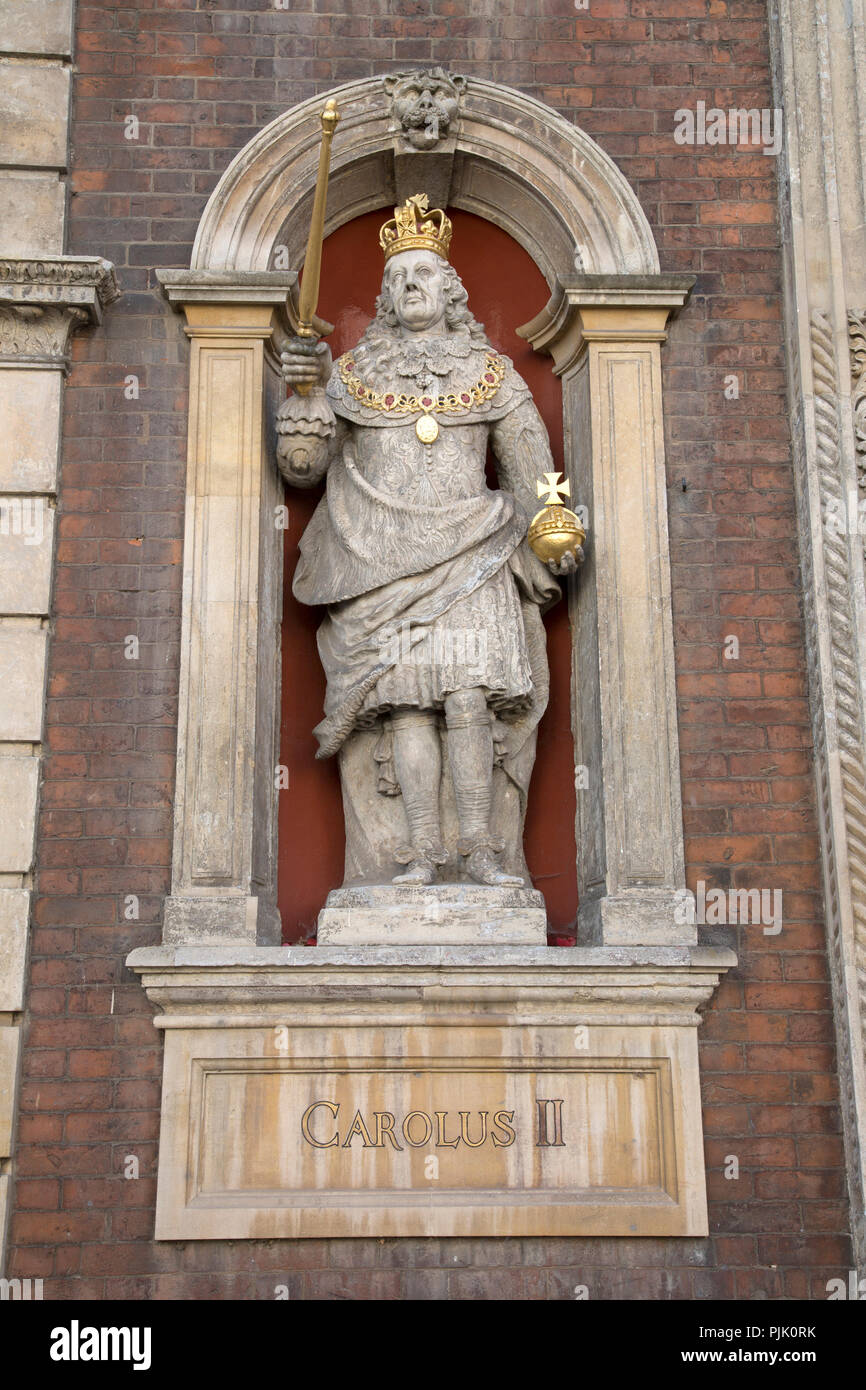 Charles II Statue, City Hall, Worcester; England; UK Stock Photo - Alamy