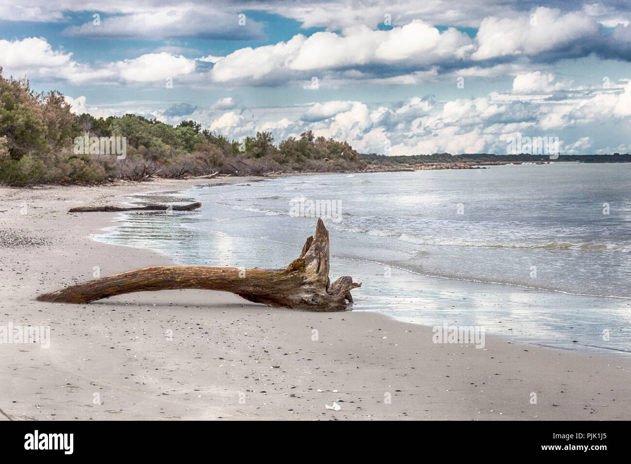 Lonely beach scene hi-res stock photography and images - Alamy