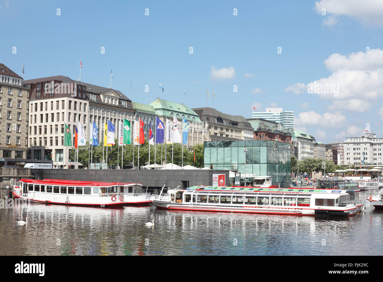 Jungfernstieg with the inner alster and pier hi-res stock photography ...