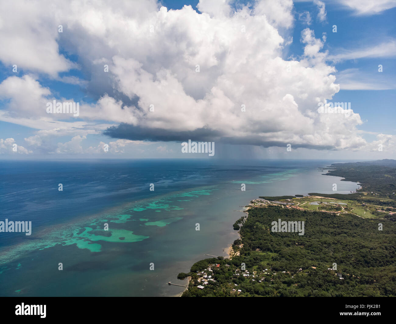 Rain off caribbean island hi-res stock photography and images - Alamy