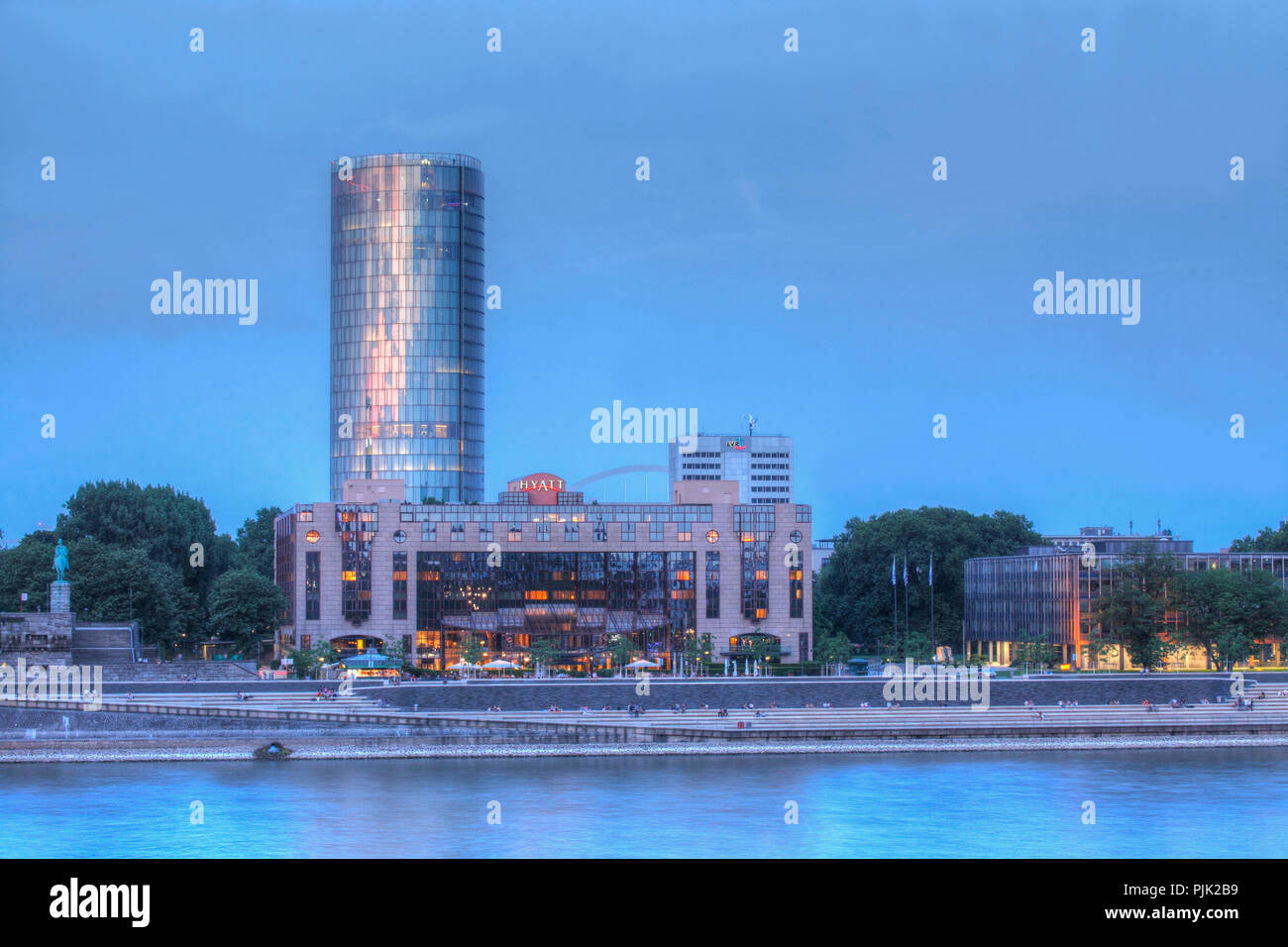 Hyatt regency hotel and cologne triangle tower hi-res stock photography ...