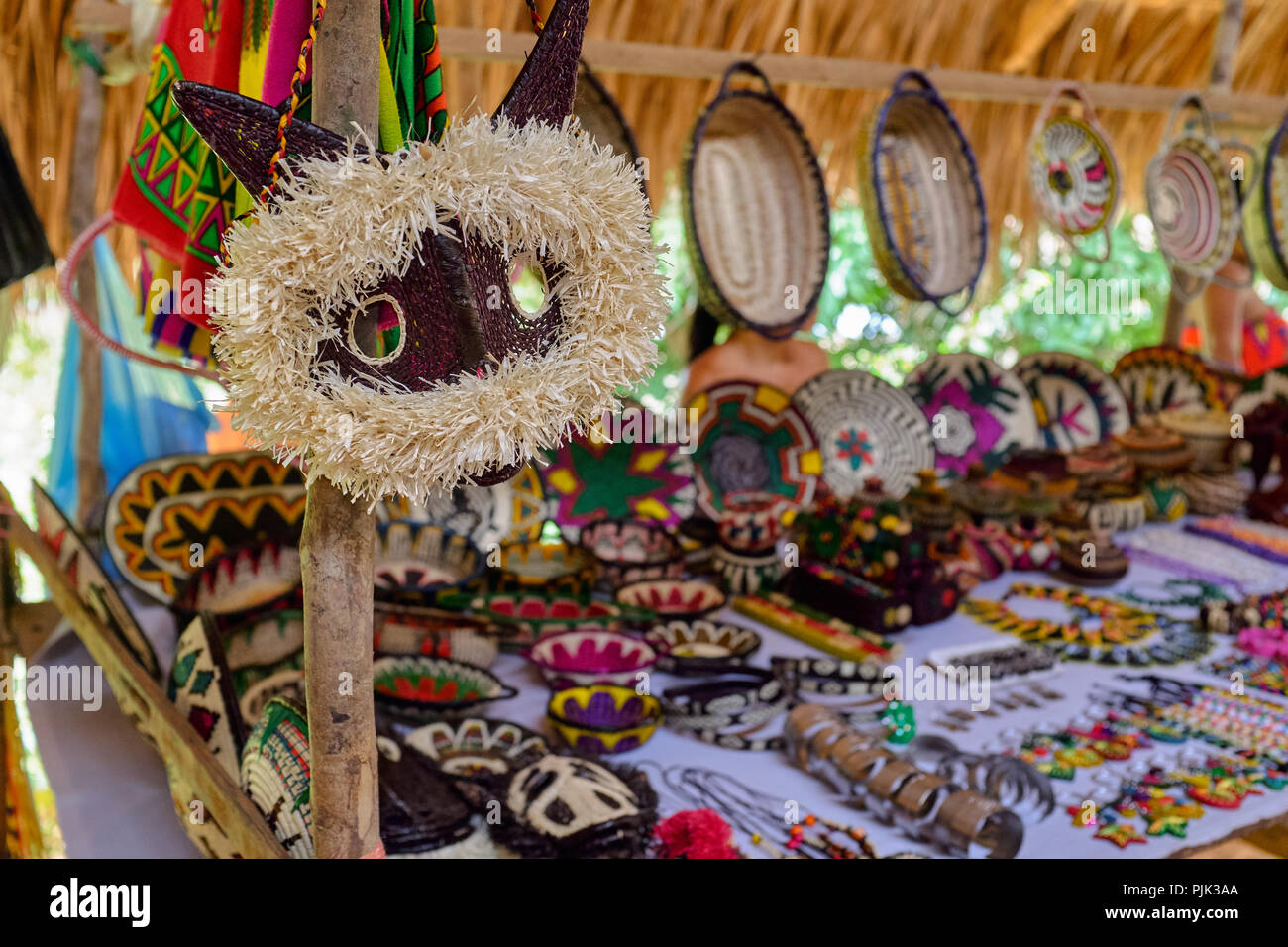 Panama embera basket hi-res stock photography and images - Alamy