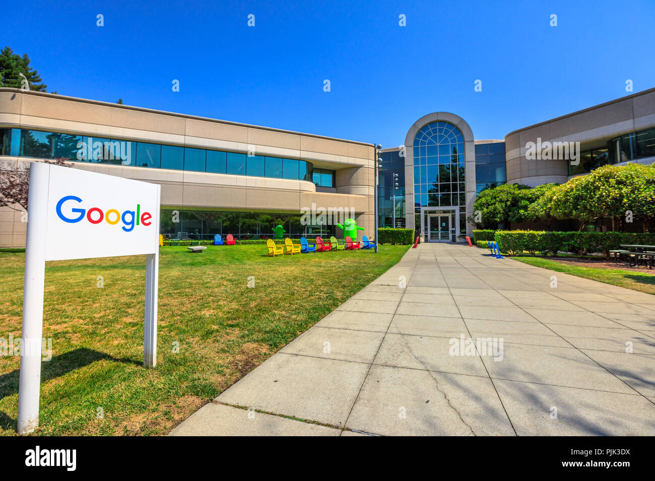 Internet road sign hi-res stock photography and images - Alamy