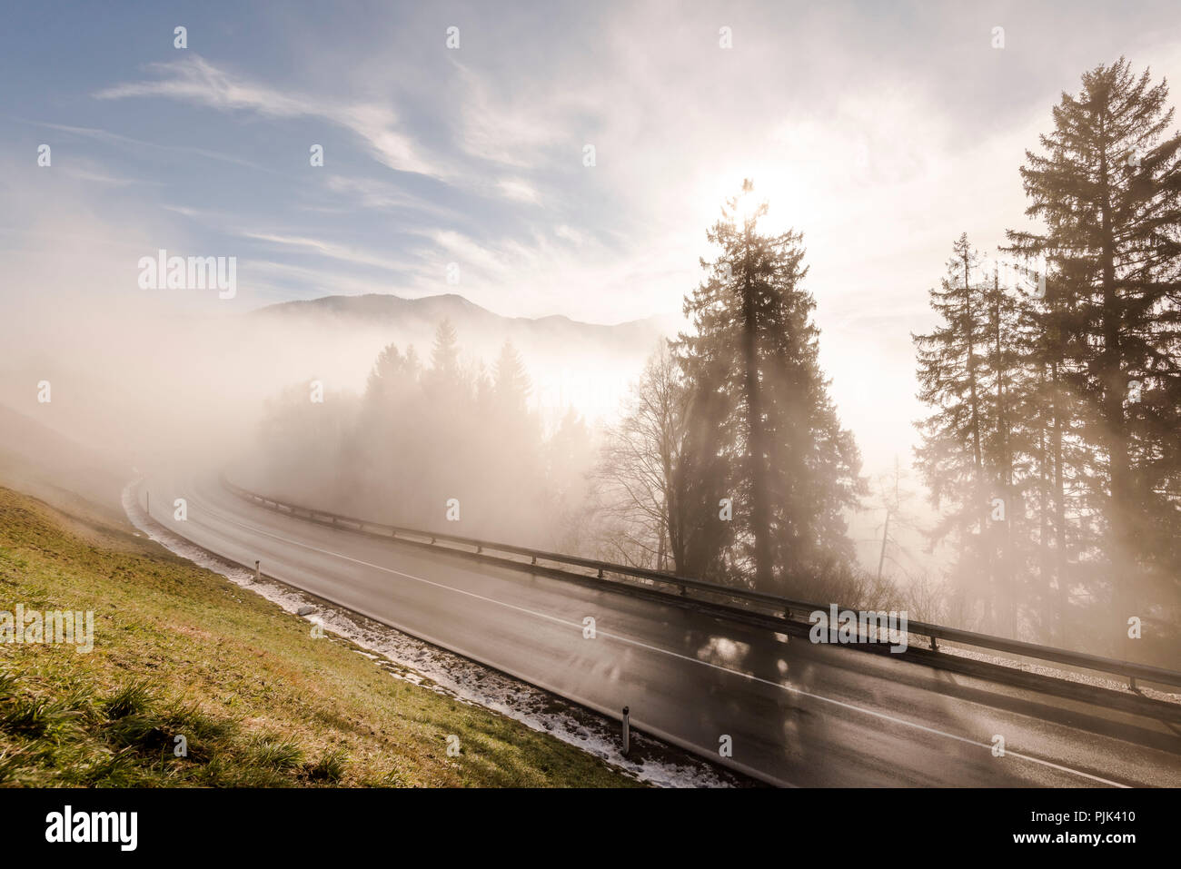 Misty mood in the sunshine at the Kanzelkehre between Achensee and ...