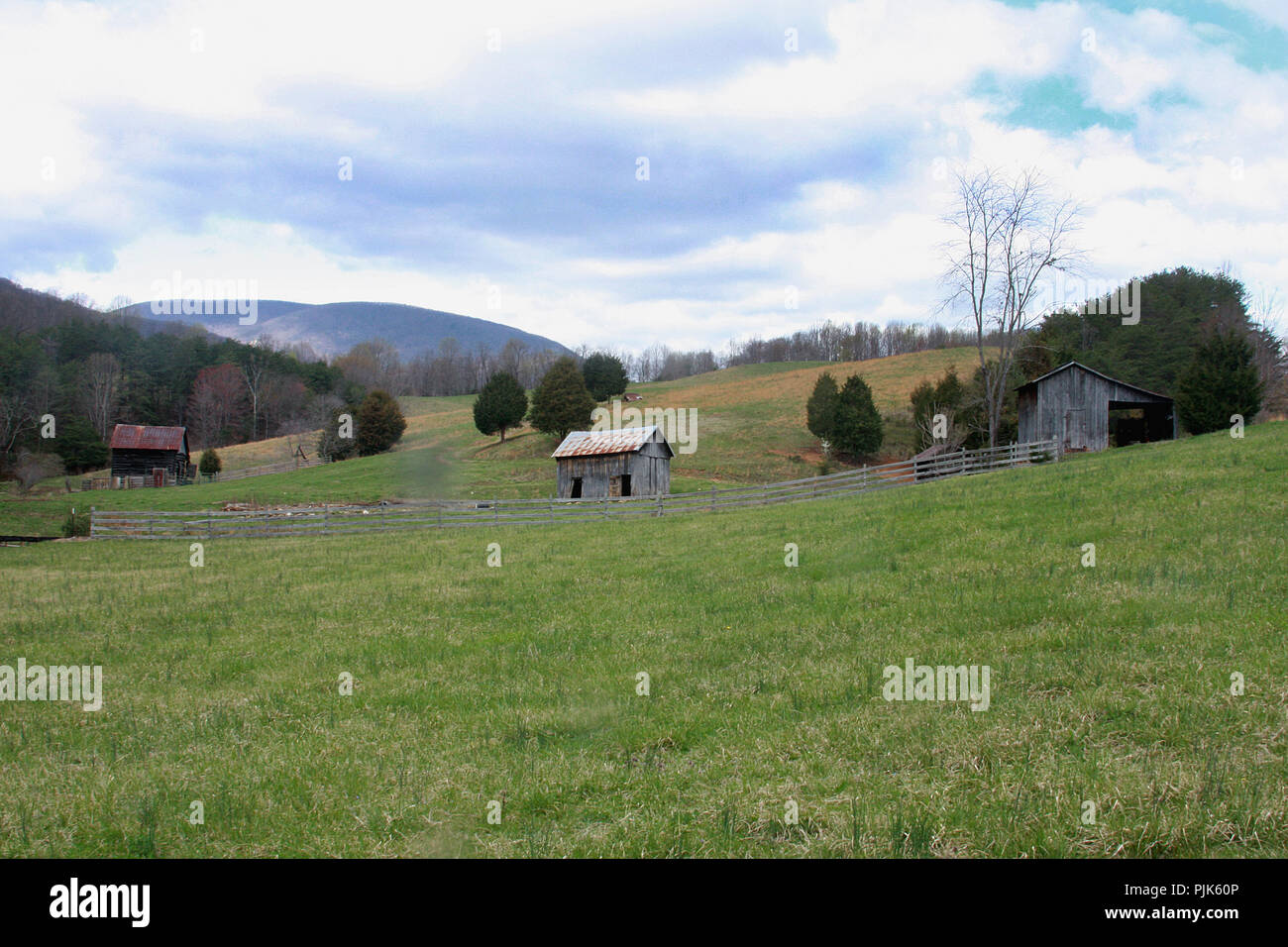 Landscape in rural Virginia. Farm on the mountain Stock Photo - Alamy