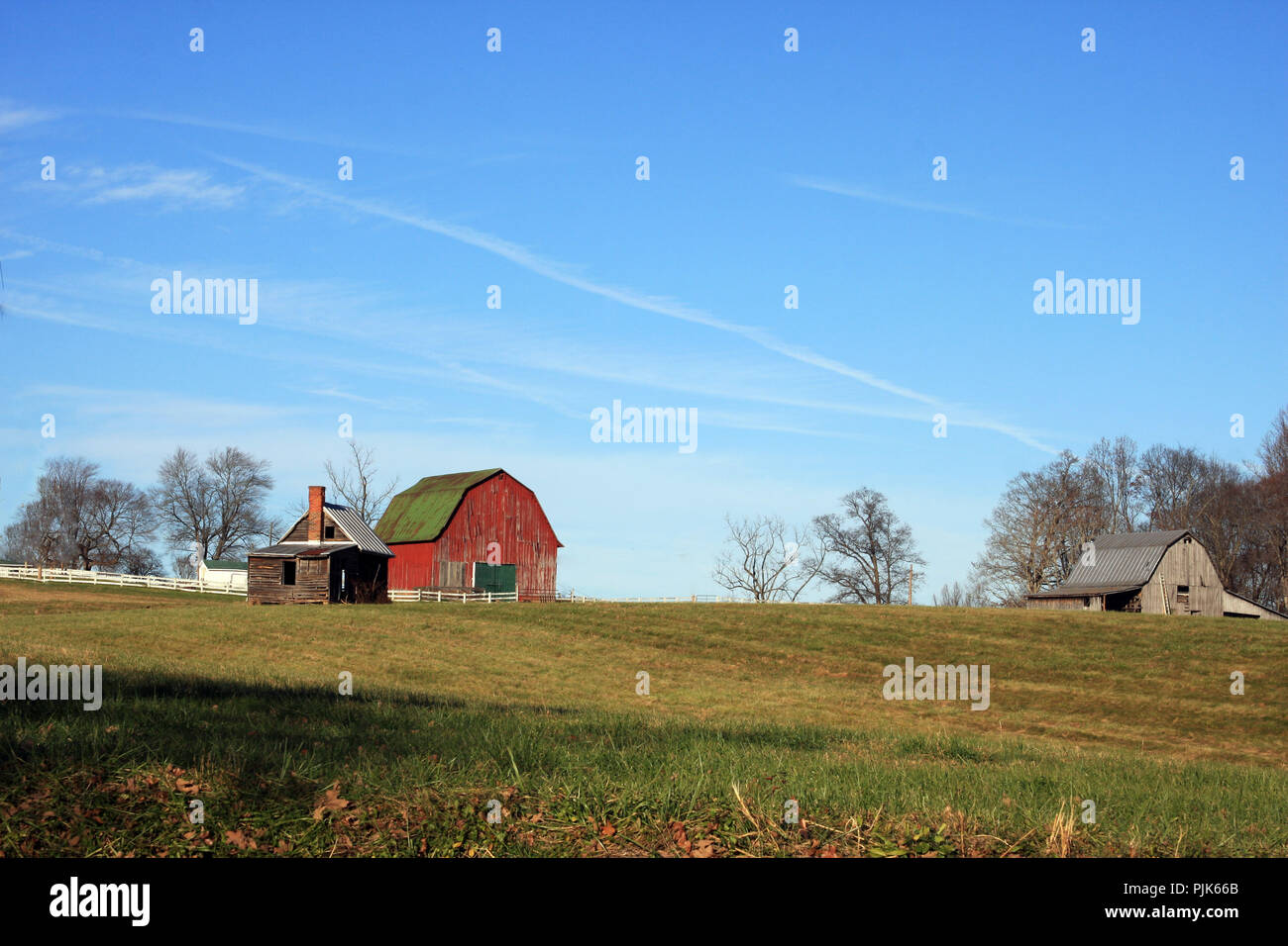 Wooden structures at farm in rural Virginia, USA Stock Photo - Alamy