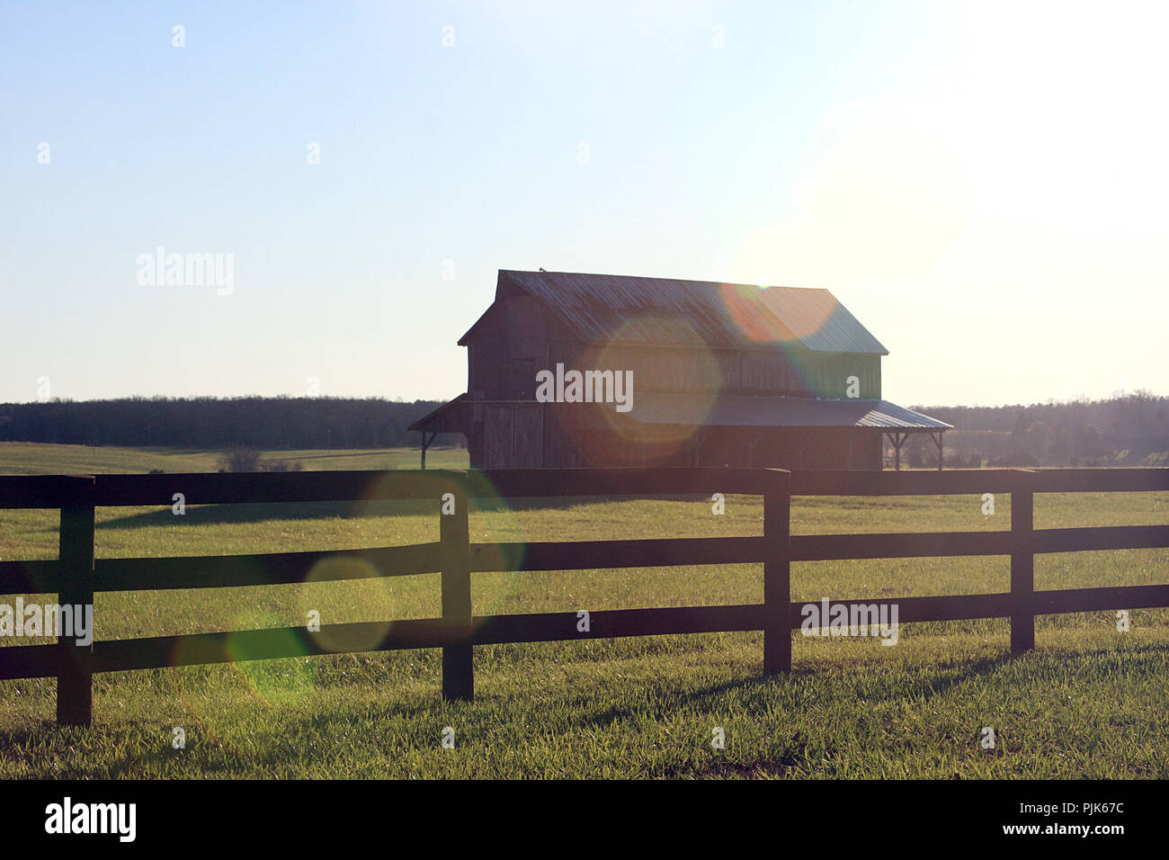 Barn in rural Virginia, USA Stock Photo - Alamy