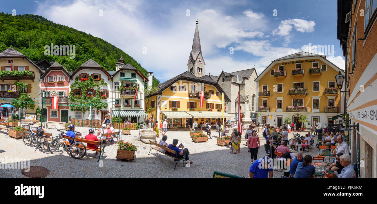 Hallstatt austria market square hi-res stock photography and images - Alamy