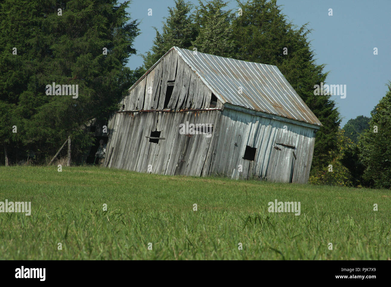 Collapsing shed hi-res stock photography and images - Alamy