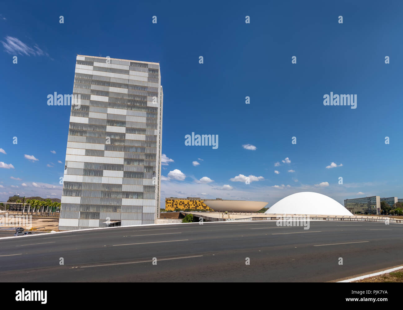Brasilia brazil oscar niemeyer national congress brazilian parliament ...