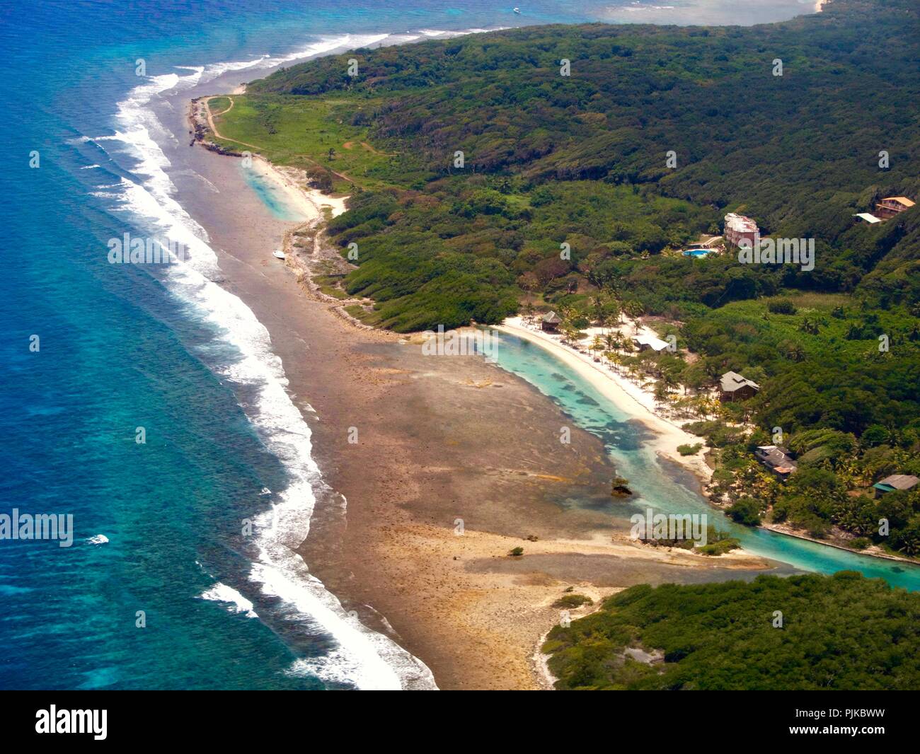 Roatan island aerial hi-res stock photography and images - Alamy