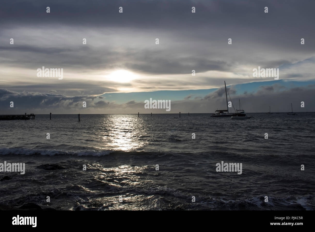 Gray sky sunset hi-res stock photography and images - Alamy