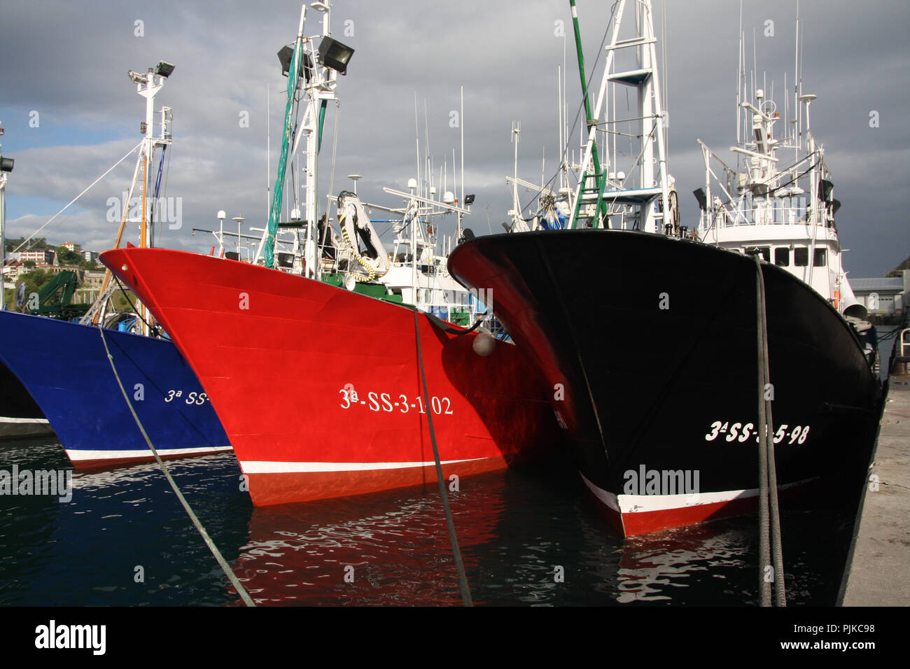 MSC-certified Albacore tuna troll and Pole & line fishing fleet in ...