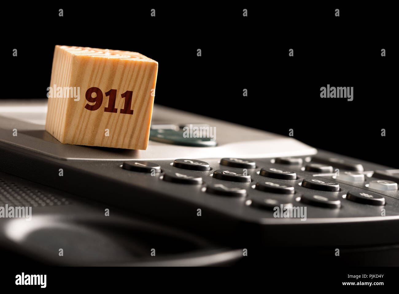 911 call center hi-res stock photography and images - Alamy