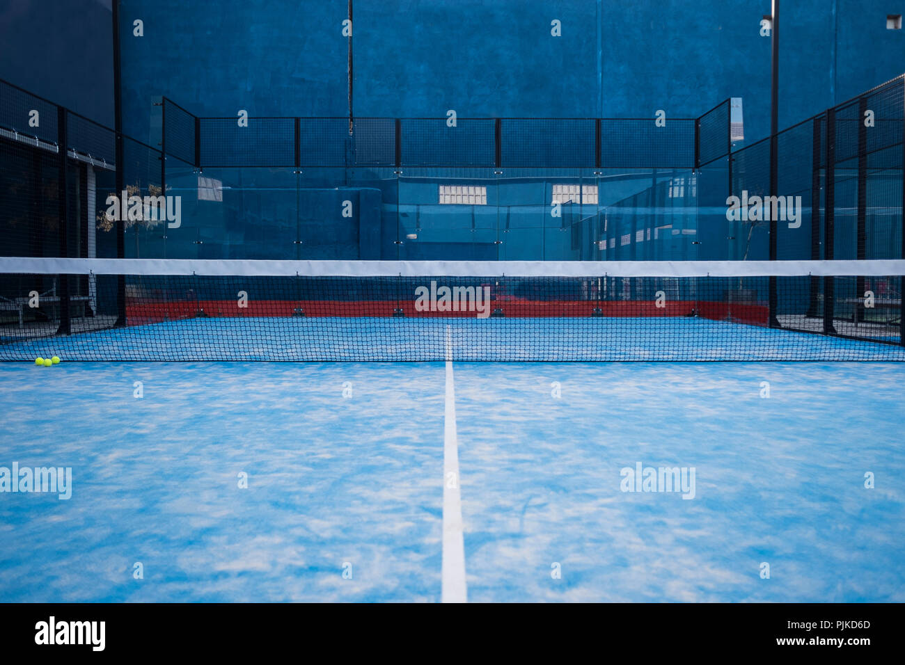 Court padel hi-res stock photography and images - Alamy
