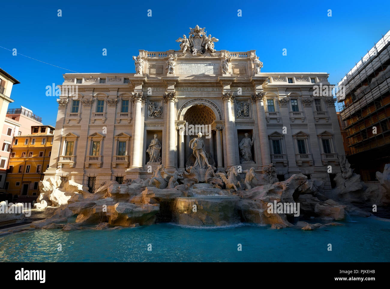 Roman basin hi-res stock photography and images - Alamy