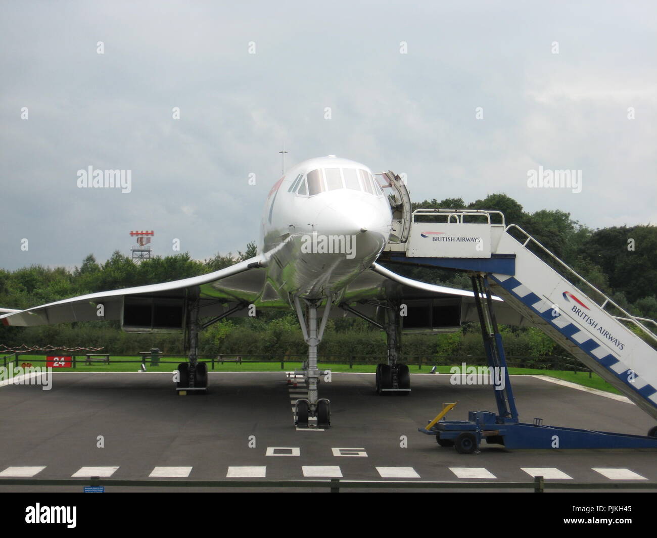 Concord cockpit hi-res stock photography and images - Alamy
