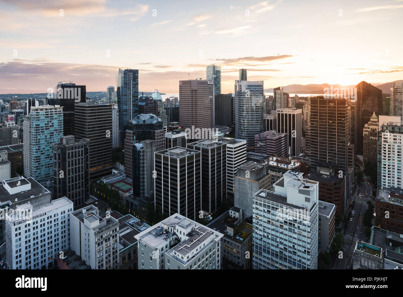 British rooftops hi-res stock photography and images - Alamy