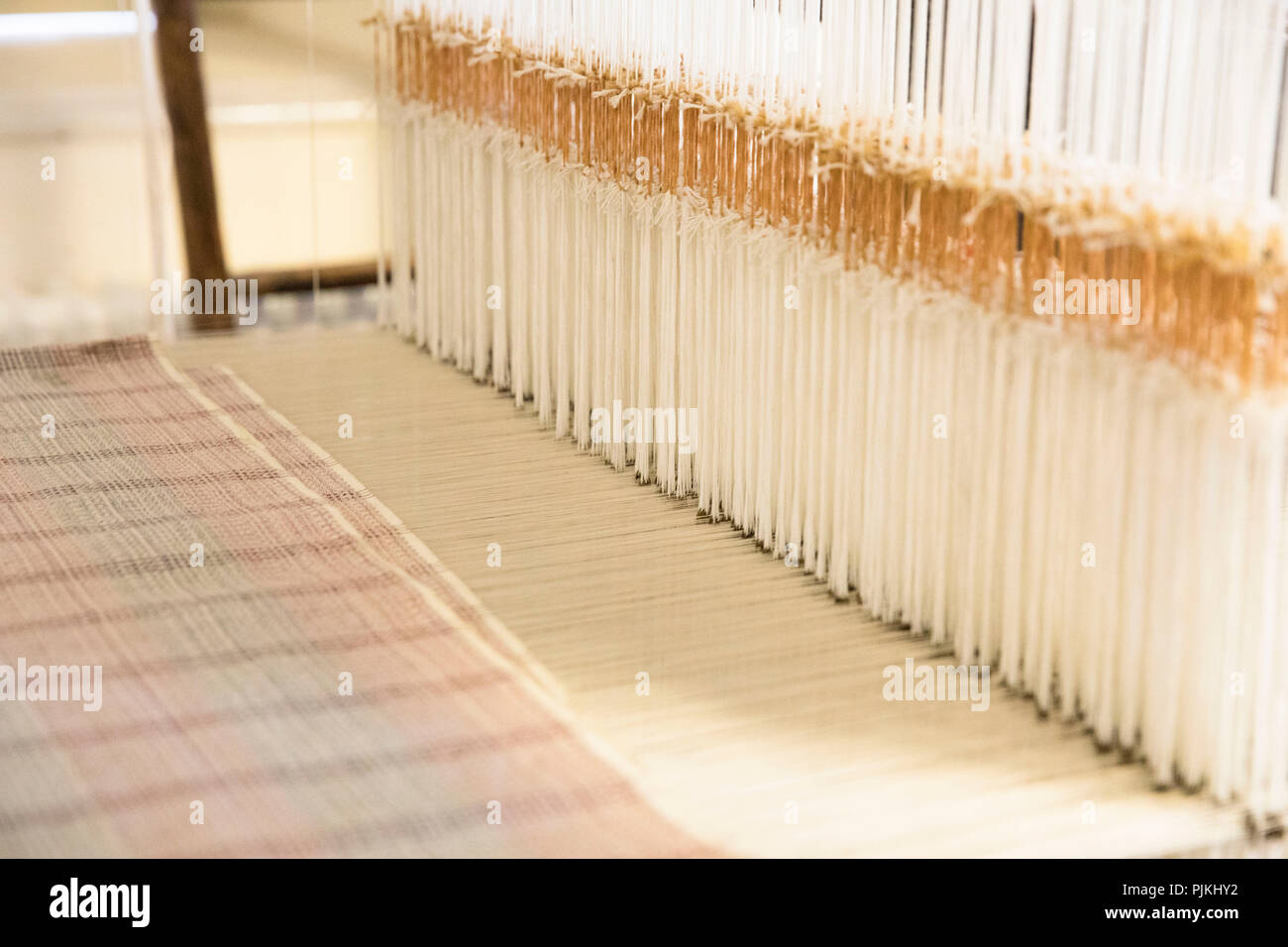 Hand loom hi-res stock photography and images - Alamy