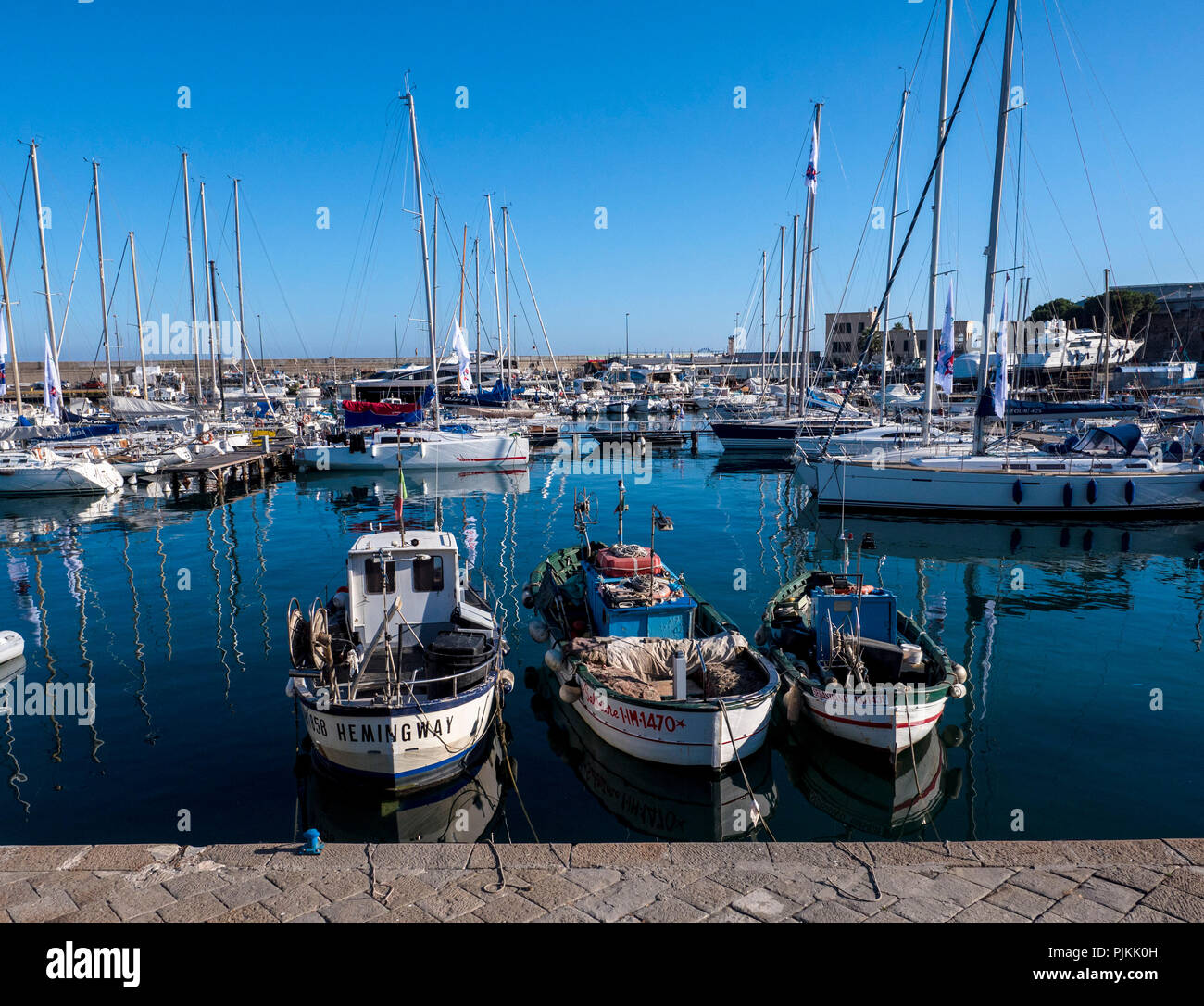 Fishing boats ships in hi-res stock photography and images - Alamy