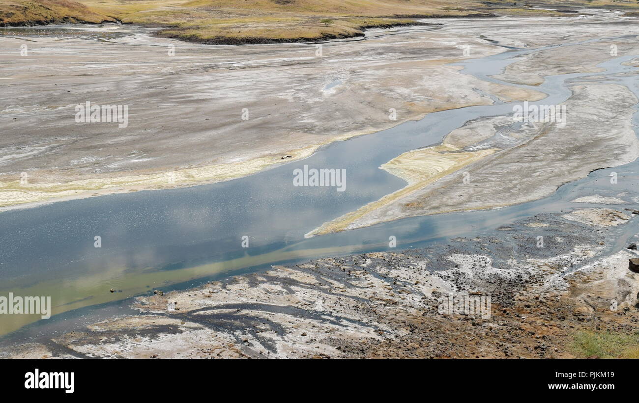 The arid landscapes of Lake Magadi, Kenya Stock Photo - Alamy