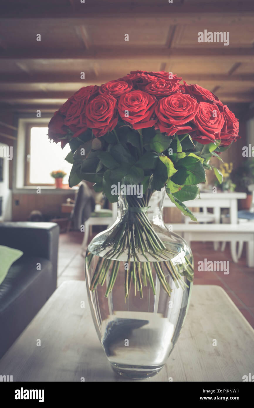 Long stemmed flowers hi-res stock photography and images - Alamy