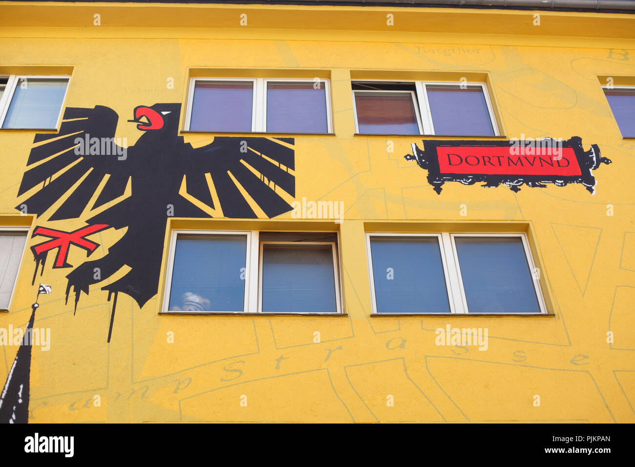 Sprayed fire wall hi-res stock photography and images - Alamy