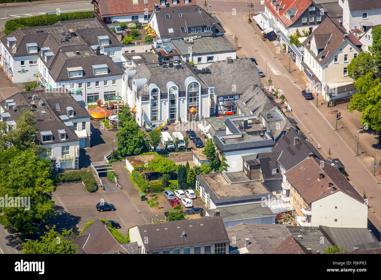 Warsteiner brewhouse and domschanke hi-res stock photography and images ...