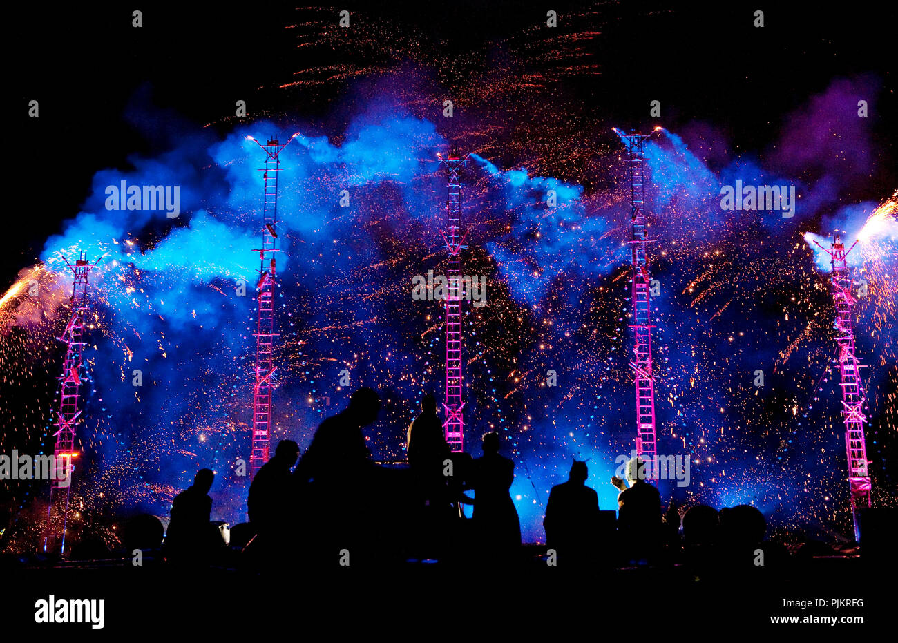 Pyrotechnic show hi-res stock photography and images - Alamy