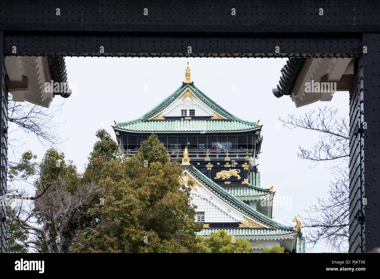 Main tower of the castle of Osaka, Japan Stock Photo - Alamy