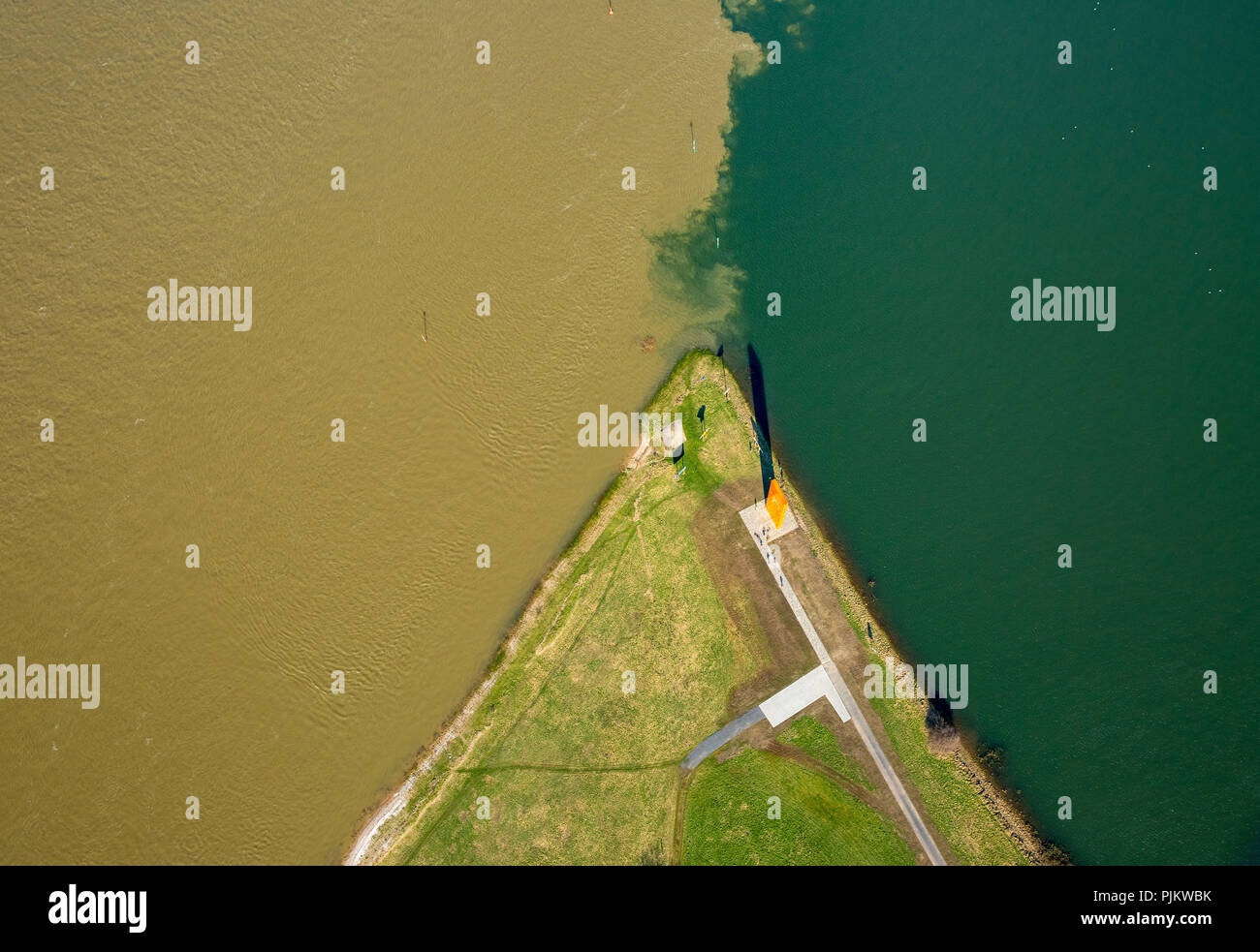 Artist level hi-res stock photography and images - Alamy