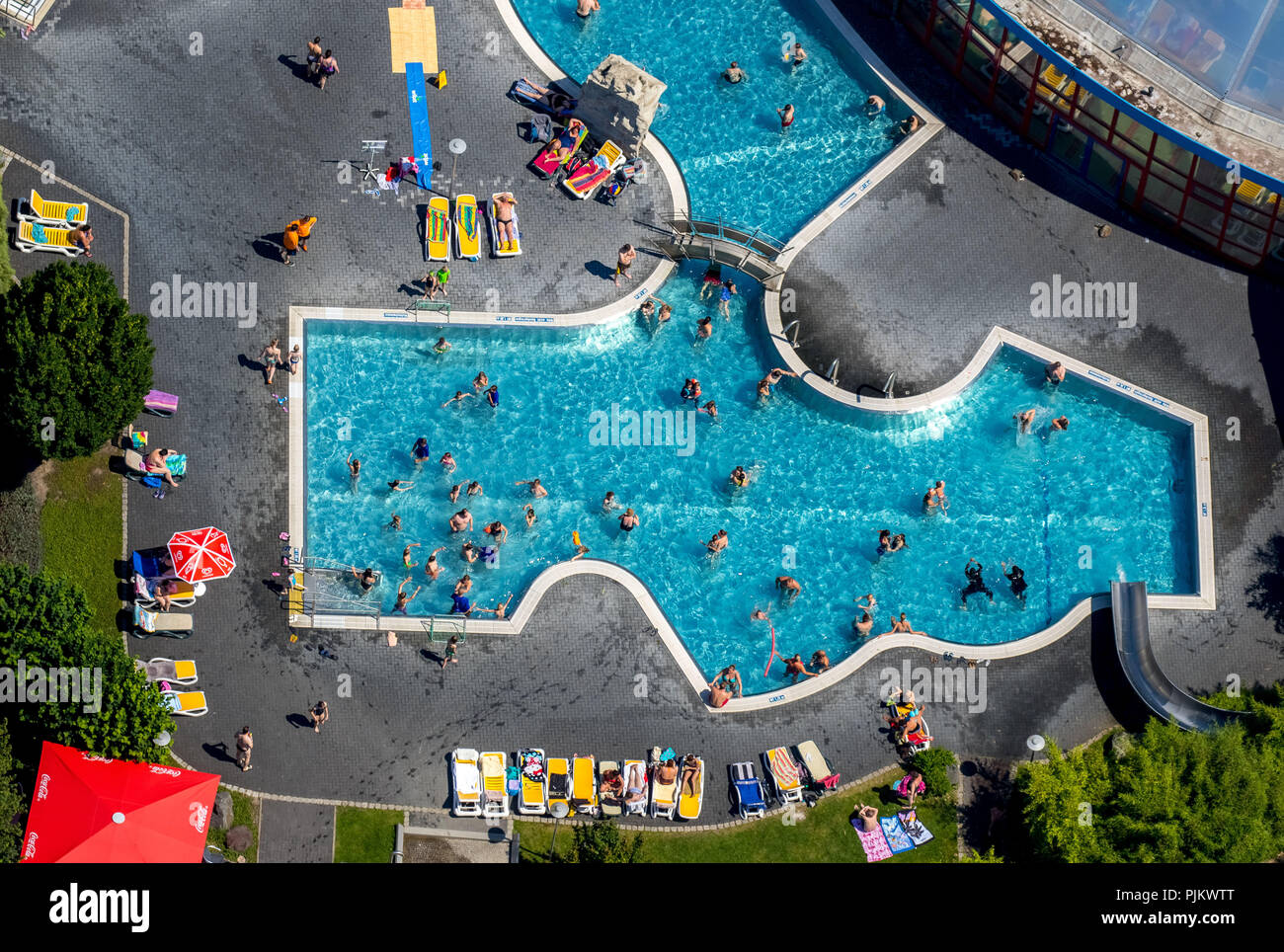 Atlantis Dorsten, outdoor swimming pool in Dorsten with sunbathing area ...